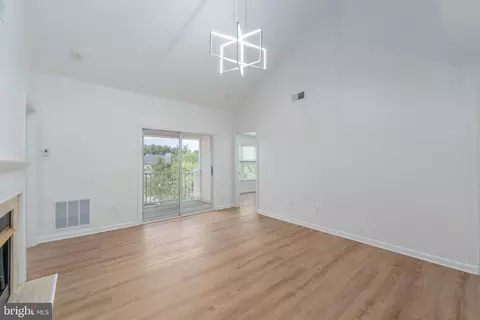 9060 Gracious End Ct #301, Columbia, MD 21046 | MLS# MDHW2068818 | 25 ...