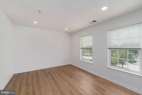 9060 Gracious End Ct #301, Columbia, MD 21046 | MLS# MDHW2068818 | 25 ...
