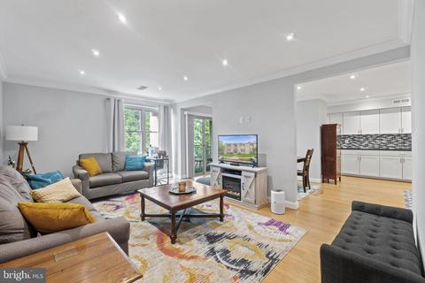 2304 Greenery Ln #302-15, Silver Spring, MD 20906 | 20 Photos | MLS # ...