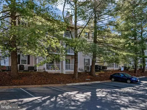 25 Pickering Ct #202, Germantown, MD 20874 | 33 Photos - Movoto