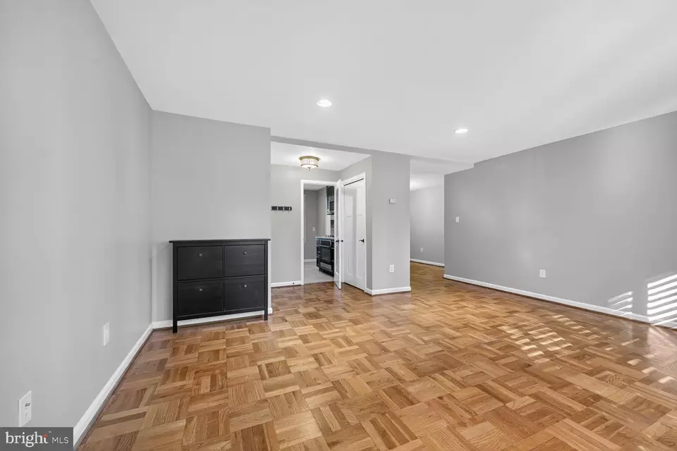 627 Azalea Dr #1, Rockville, MD 20850 | MLS# MDMC2198266 | 25 Photos ...