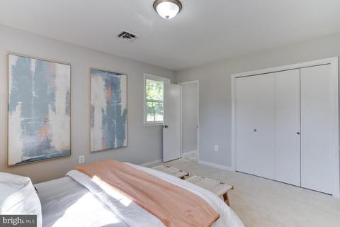 5515 Temple Hill Rd, Temple Hills, MD 20748 | 46 Photos - Movoto