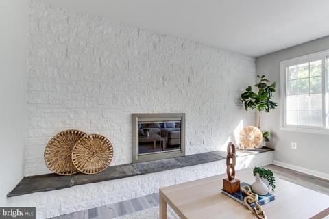 5515 Temple Hill Rd, Temple Hills, MD 20748 | 46 Photos - Movoto