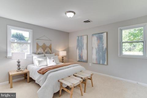 5515 Temple Hill Rd, Temple Hills, MD 20748 | 46 Photos - Movoto