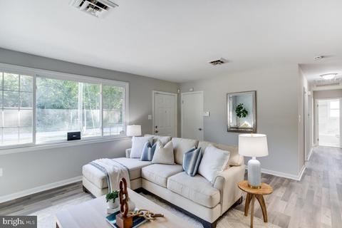 5515 Temple Hill Rd, Temple Hills, MD 20748 | 46 Photos - Movoto