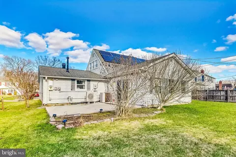 12705 Clearfield Dr, Bowie, MD 20715 | 44 Photos - Movoto