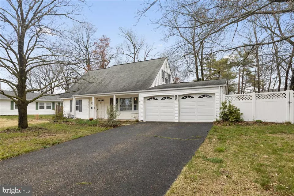 13016 Victoria Heights Dr, Bowie, MD 20715 | 41 Photos - Movoto