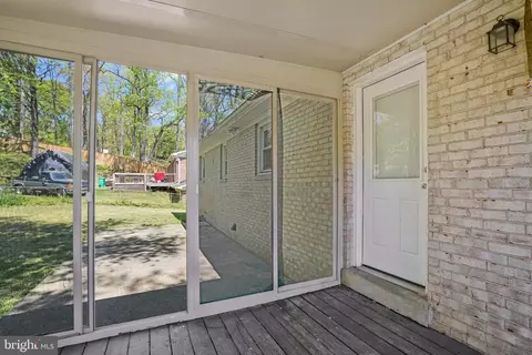 12909 Piscataway Rd, Clinton, MD 20735 | 38 Photos - Movoto