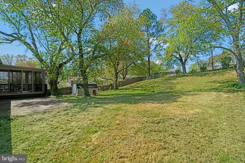 12909 Piscataway Rd, Clinton, MD 20735 | 38 Photos - Movoto