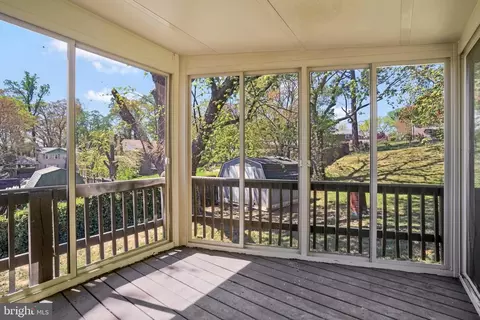 12909 Piscataway Rd, Clinton, MD 20735 | 38 Photos - Movoto