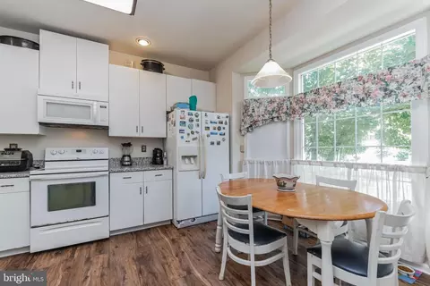 8020 Quill Point Dr, Bowie, MD 20720 | 41 Photos - Movoto