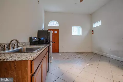 5207 Annapolis Rd, Bladensburg, MD 20710 | 50 Photos - Movoto