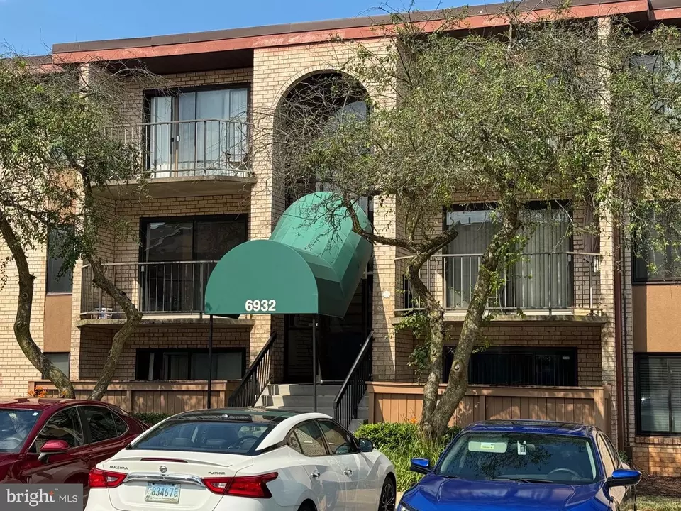 6932 Hanover Pkwy #4, Greenbelt, MD 20770 | 12 Photos - Movoto