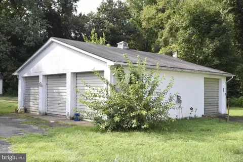 28075 Old Village Rd, Mechanicsville, MD 20659 | 30 Photos - Movoto