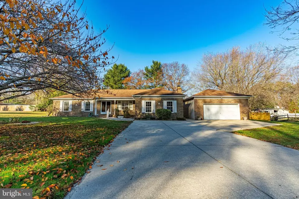 39204 Golden Beach Rd, Mechanicsville, MD 20659 | 38 Photos - Movoto