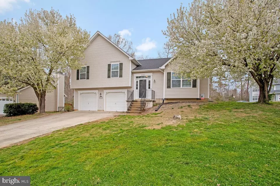 20836 Sunlight Ct, Lexington Park, MD 20653 | 39 Photos - Movoto