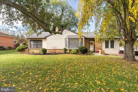 13814 Emerson Dr, Hagerstown, MD 21742 | 8 Photos - Movoto