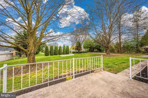 10113 Downsville Pike, Hagerstown, MD 21740 | 33 Photos - Movoto