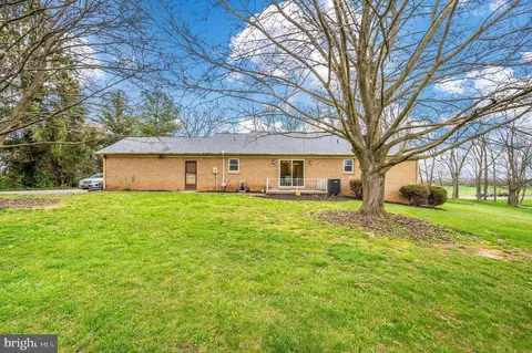 10113 Downsville Pike, Hagerstown, MD 21740 | 33 Photos - Movoto