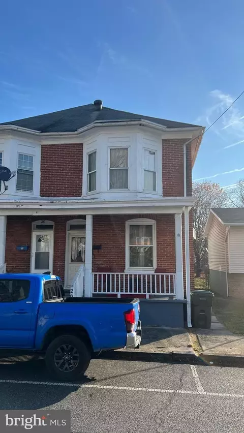 26 Avalon Ave, Hagerstown, MD 21740 | MLS #MDWA2026004 | 2 Photos - Movoto