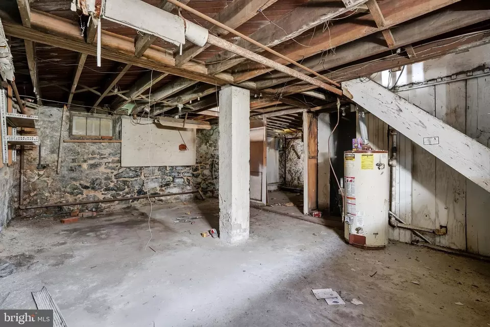44 Water St, Hagerstown, MD 21740 | MLS# MDWA2031494 | 25 Photos - Movoto