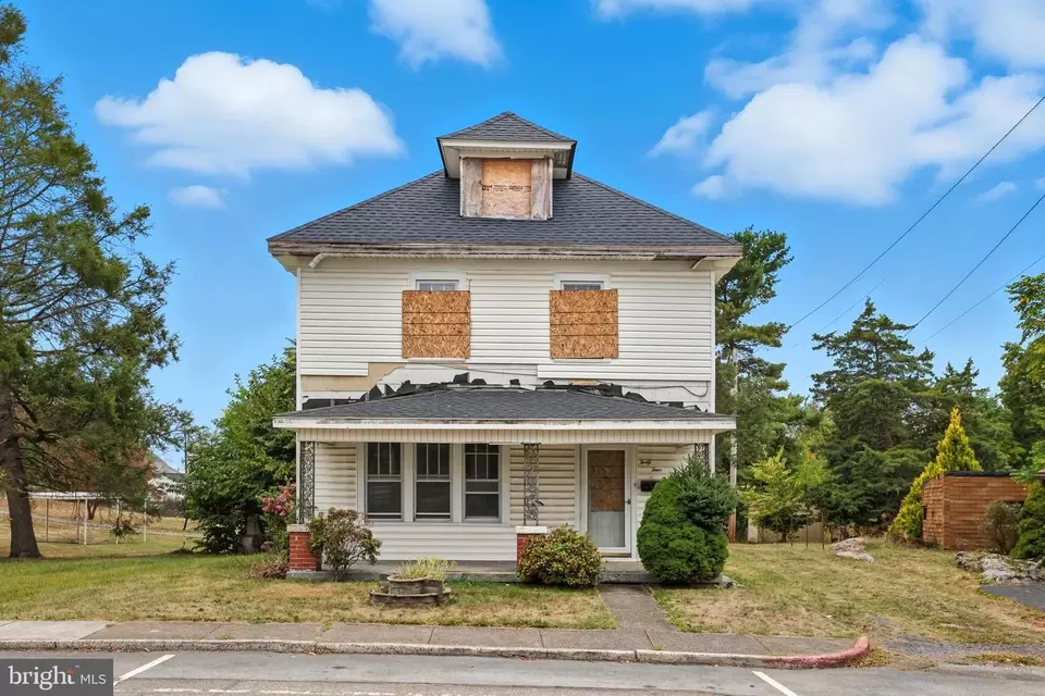 44 Water St, Hagerstown, MD 21740 | MLS# MDWA2031494 | 25 Photos - Movoto