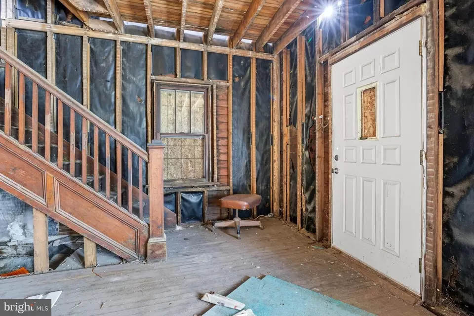 44 Water St, Hagerstown, MD 21740 | MLS# MDWA2031494 | 25 Photos - Movoto