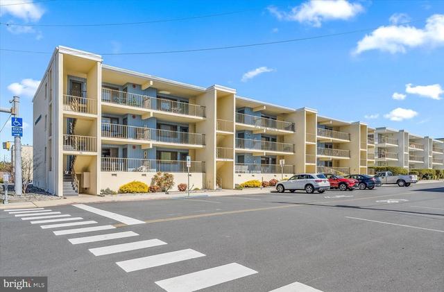 13 131st St #105, Ocean City, MD 21842 | 44 Photos - Movoto