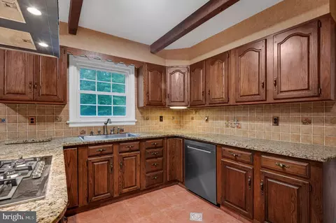 257 W Cologne-port Rd, Egg Harbor City, NJ 08215 | 44 Photos - Movoto