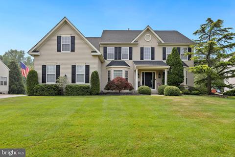 9 Lenape Ct, Mount Laurel, NJ 08054 | 49 Photos | MLS #NJBL2047572 - Movoto