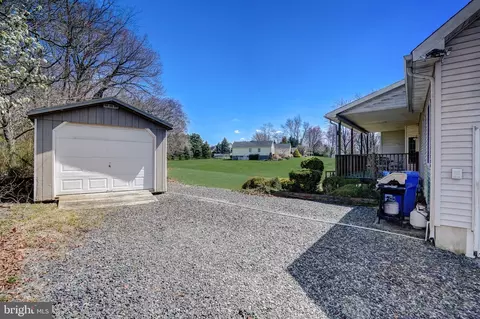 25 Jacobstown Arneytown Rd, Wrightstown, NJ 08562 | 54 Photos - Movoto