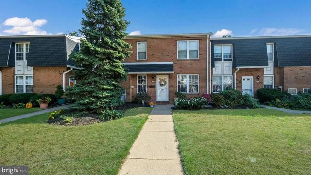 2070 Harbour Dr, Palmyra, NJ 08065 | 18 Photos - Movoto