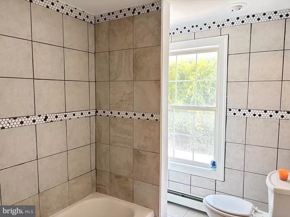 518 Columbus Rd, Burlington, NJ 08016 | MLS# NJBL2096024 | 26 Photos ...