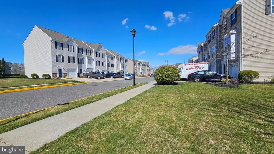 2102 E Oak Rd #A1, Vineland, NJ 08361 | 22 Photos - Movoto