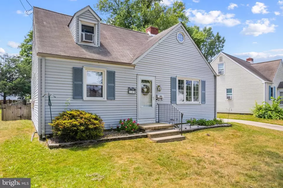 140 Moore Ave, Barrington, NJ 08007 | 34 Photos - Movoto
