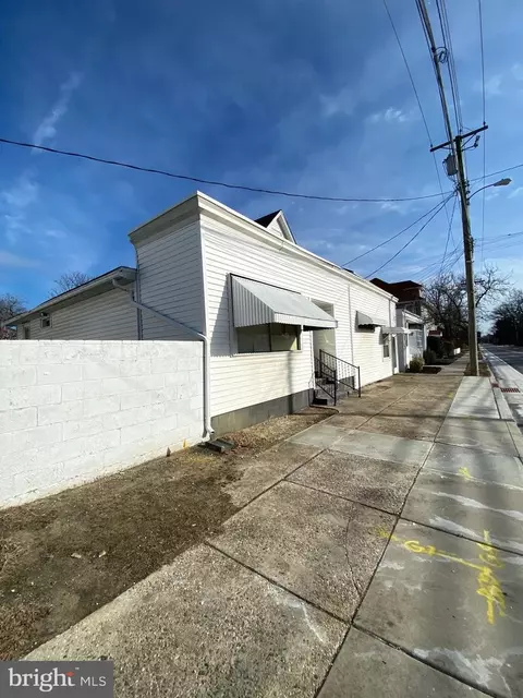 142 Haddon Ave, West Berlin, NJ 08091 | MLS #NJCD2085484 | 6 Photos ...