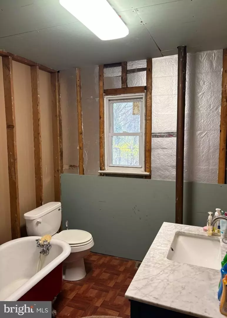 128 E Oak Ave, Lawnside, NJ 08045 | MLS# NJCD2089852 | 10 Photos - Movoto