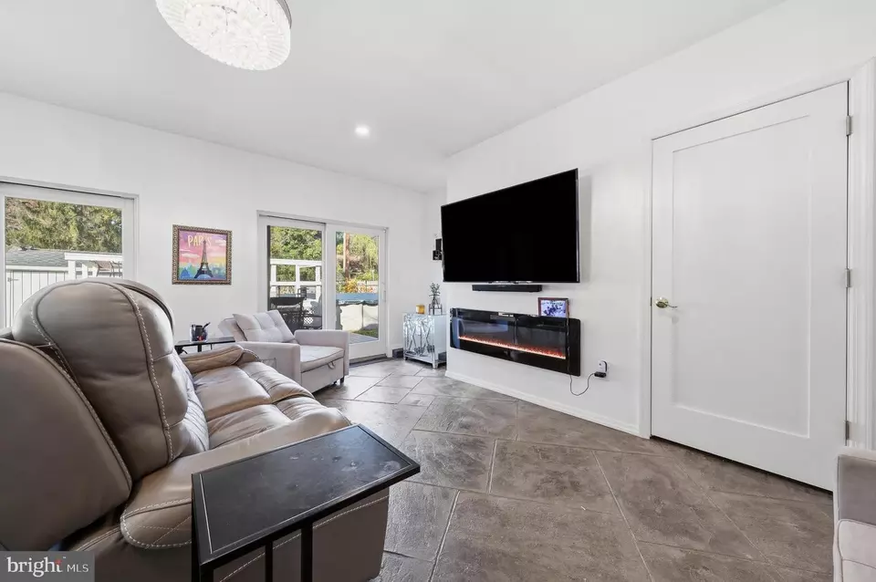 21 Baptist Ln, Blackwood, NJ 08012 | MLS# NJCD2105676 | 29 Photos - Movoto