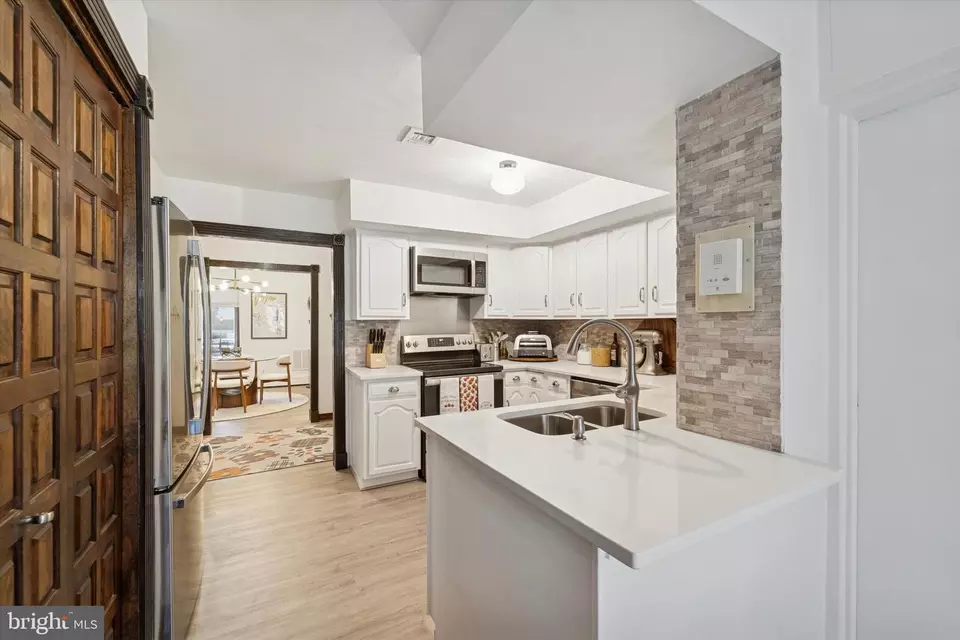 112 Centura, Cherry Hill, NJ 08002 | MLS# NJCD2106726 | 24 Photos - Movoto