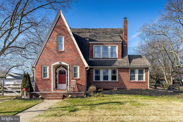 127 Center St, Gibbstown, NJ 08027 - Movoto