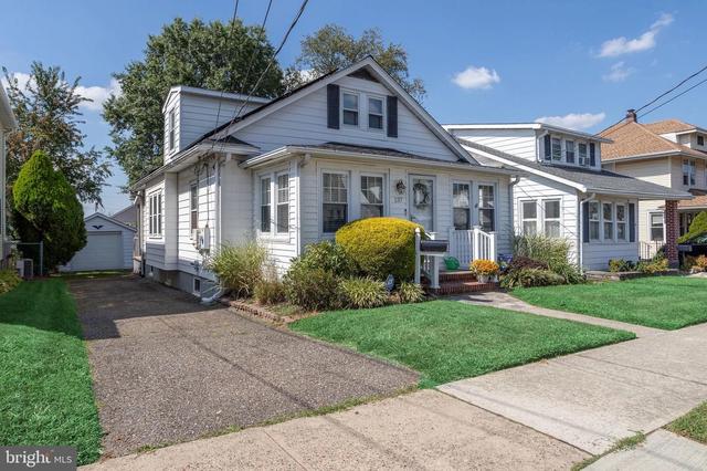 137 Churchill Ave, Hamilton, NJ 08610 | 29 Photos - Movoto