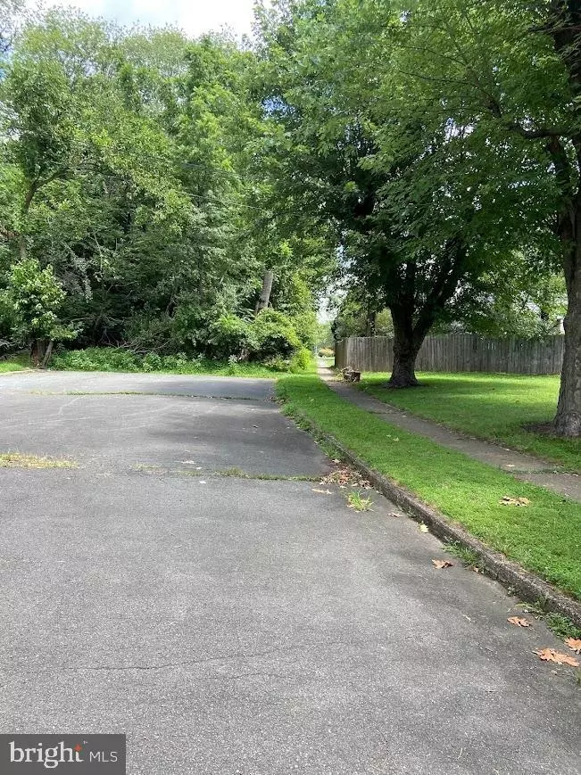 25 Fran Ave, Ewing, NJ 08628 | MLS# NJME2065102 | 6 Photos - Movoto