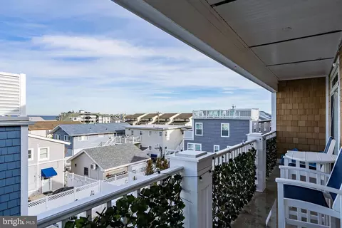 510 N Bay Ave #302, Beach Haven, NJ 08008 | 39 Photos - Movoto