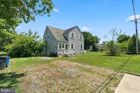 8 Kent Ave, Pennsville, NJ 08070 | 28 Photos - Movoto