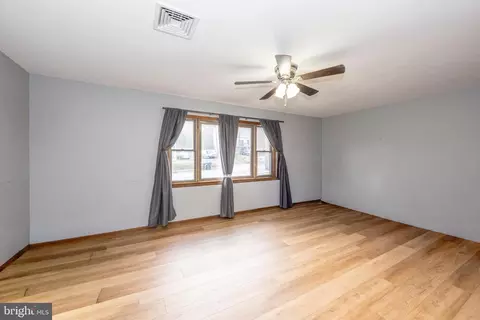 29 Main St, Hackettstown, NJ 07840 | MLS# NJWR2000488 | 40 Photos - Movoto