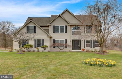 48 Lake Rd, Fleetwood, PA 19522 | 55 Photos | MLS #PABK2028420 - Movoto