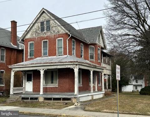 53 E Locust St, Fleetwood, PA 19522 | 22 Photos | MLS #PABK2028634 - Movoto