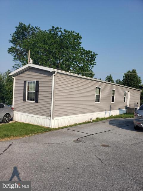 1239 Millers Ct, New Berlinville, PA 19545 | 17 Photos | MLS # ...