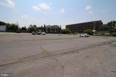 524 E Lancaster Ave, Reading, PA 19611 | 3 Photos | MLS #PABK2031292 ...