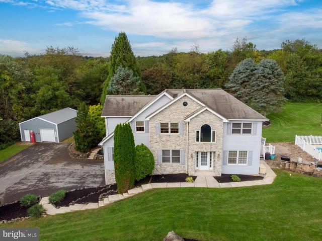 37 Clay Valley Rd, Fleetwood, PA 19522 | 61 Photos - Movoto